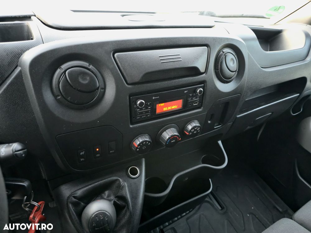Utilizat Renault Master 2018 - 9 300 EUR, 297 105 km - Autovit.ro