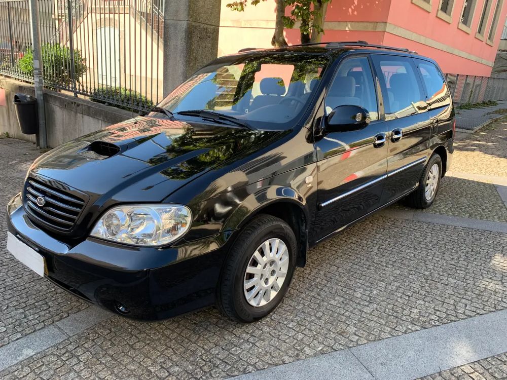 Usado Kia Carnival 2002 - 3 450 EUR, 234 344 km - Standvirtual.com