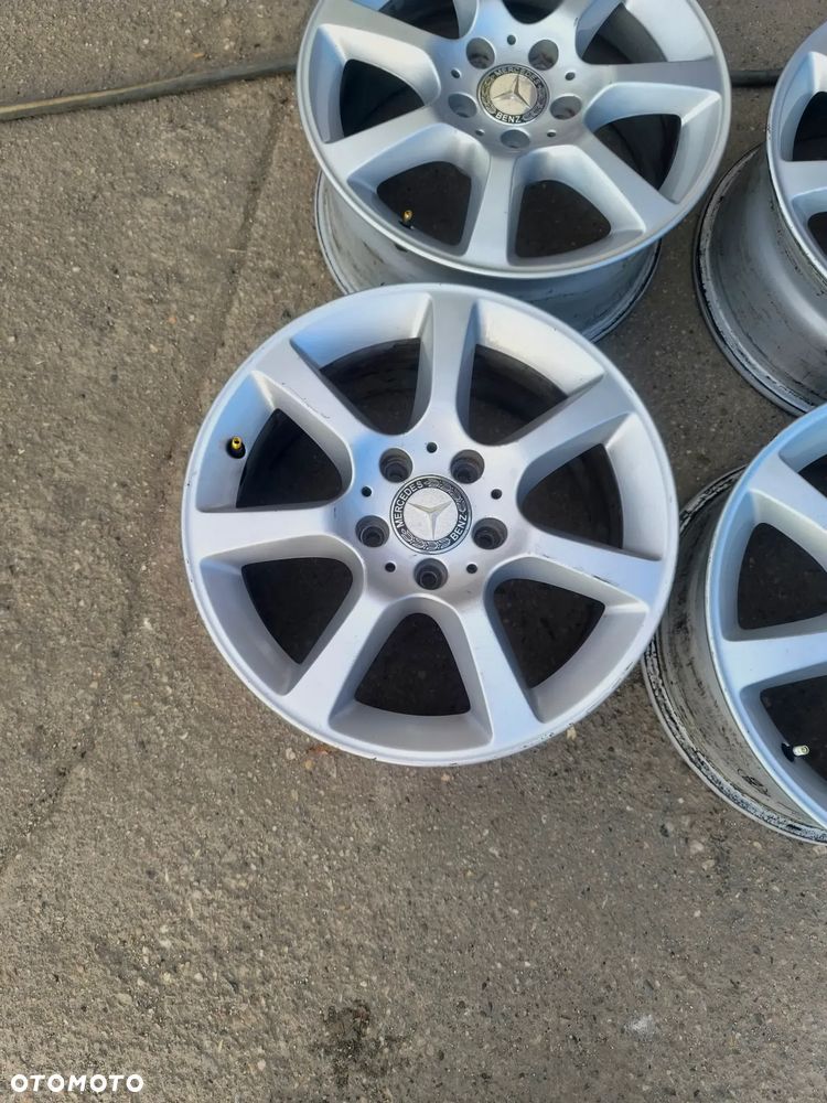 Używany Koła (felgi z oponami) - 770 PLN - Otomoto.pl