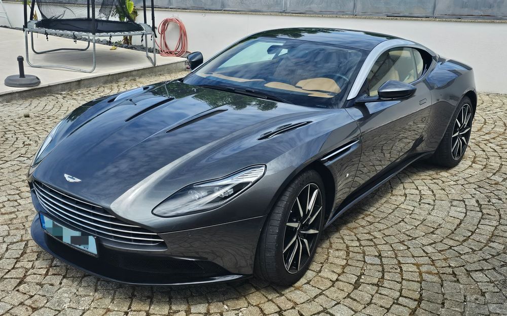 Usado Aston Martin DB11 Coupé 2018 - 180 000 EUR, 15 000 km ...