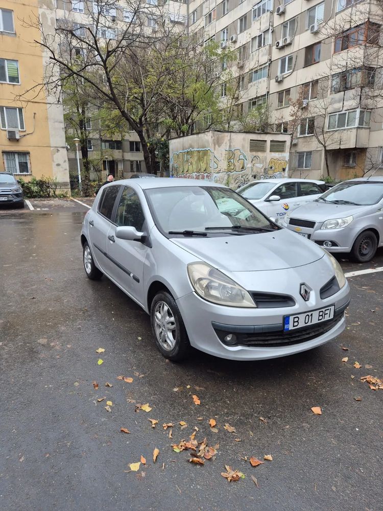 Utilizat Renault Clio 2007 - 13 500 RON, 218 500 km - Autovit.ro