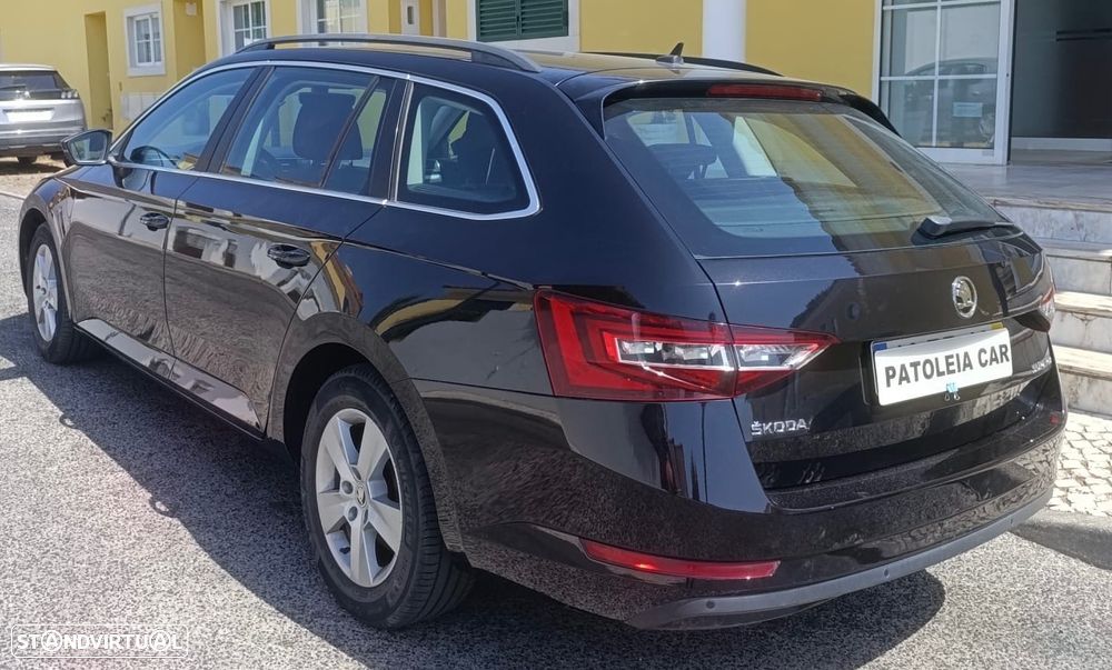 Usado Skoda Superb Break 2016 - 13 995 EUR, 120 420 km - Standvirtual.com