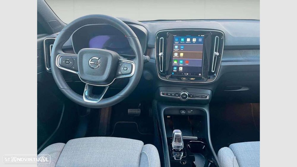 Usado Volvo C40 2023 - 44 950 EUR, 12 176 km - Standvirtual.com