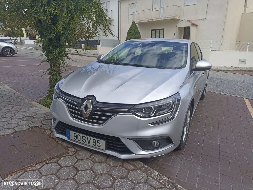 Usado Renault Mégane 2017 - 15 850 EUR, 106 000 km - Standvirtual.com