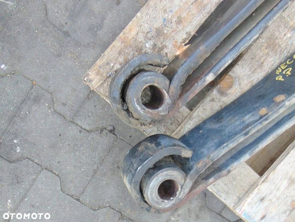 Używany Pióra resorów - 593,75 PLN - Otomoto.pl