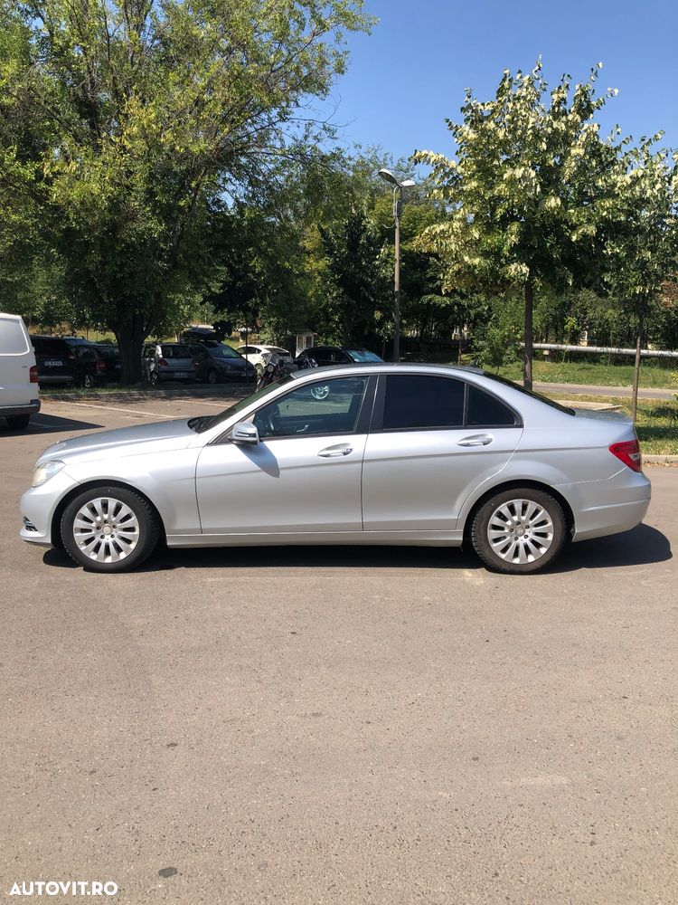 Second hand Mercedes-Benz C - 8 200 EUR239 400 km - Autovit
