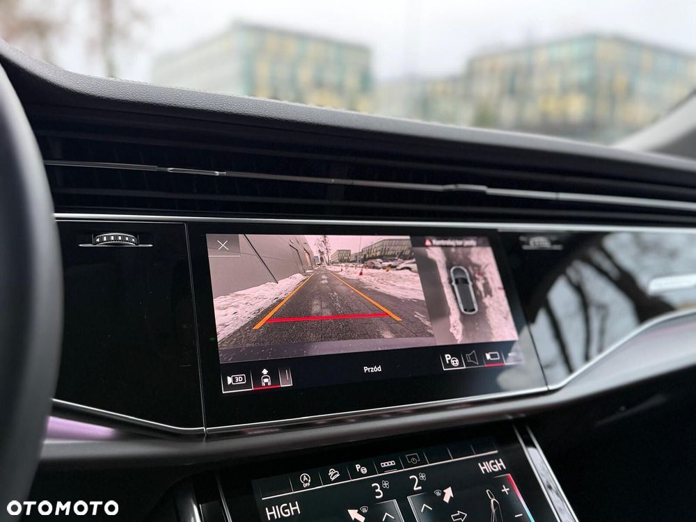 Używany Audi Q8 2024 - 299 900 PLN, 20 940 km - Otomoto.pl