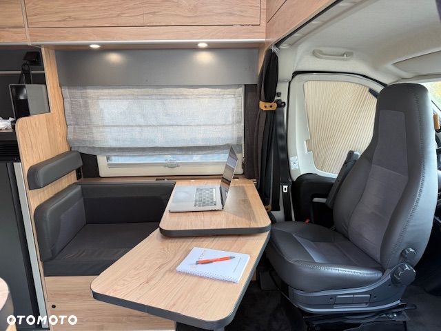 Używany Globe-Traveller explorer 2022 - 298 890 PLN, 36 500 km - Otomoto.pl