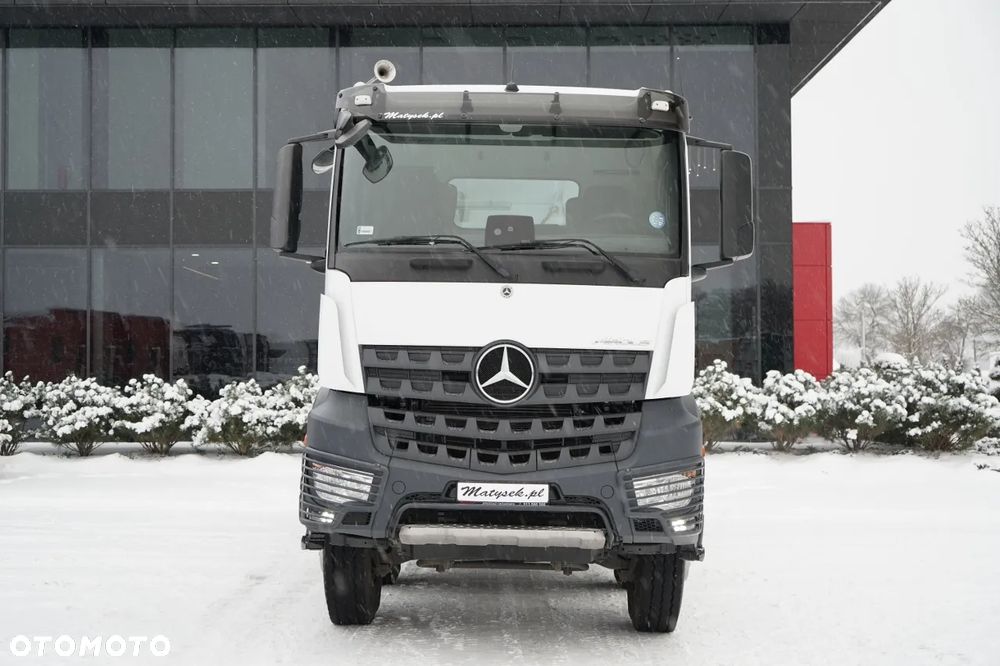 Używany Mercedes-Benz AROCS 4145 / 8x6 / WYWROTKA 3- STRONNA ...