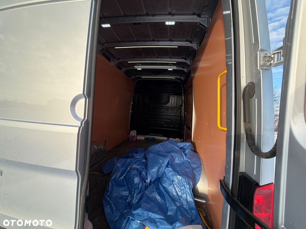 Używany Volkswagen Crafter 2023 - 175 900 PLN, 42 409 km - Otomoto.pl