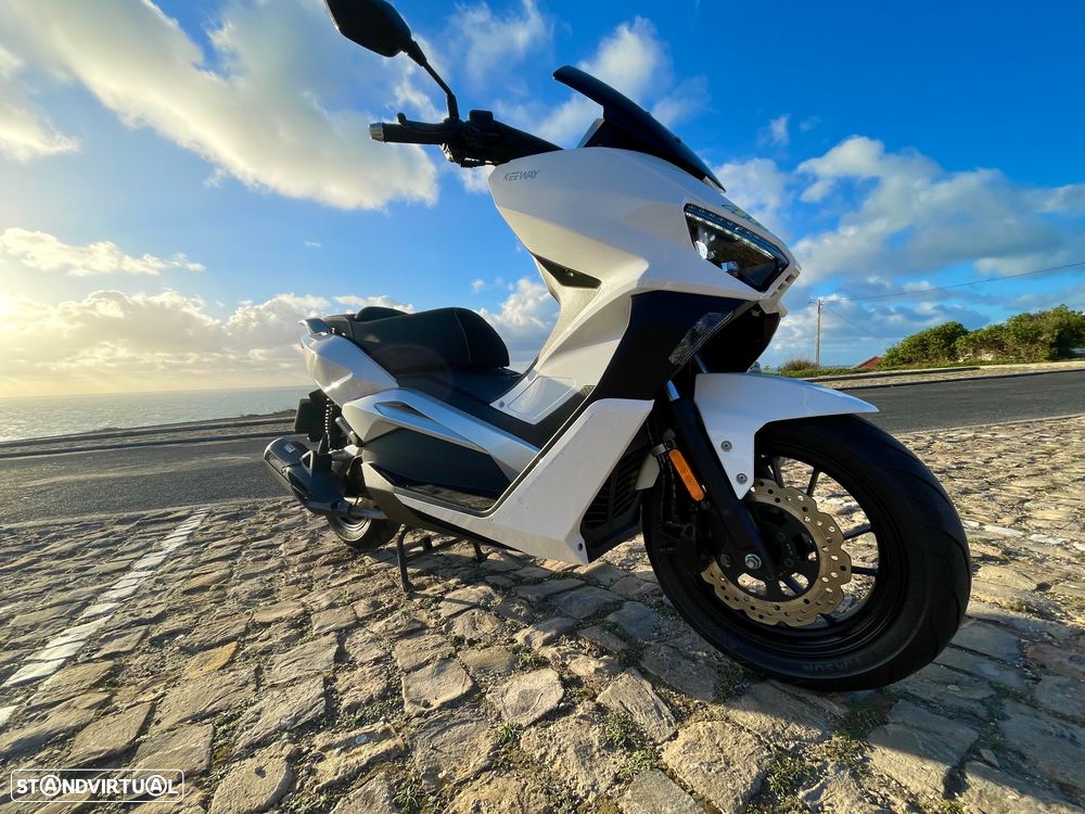 Usado Keeway Vieste 125 2022 - 1 980 EUR - Standvirtual.com