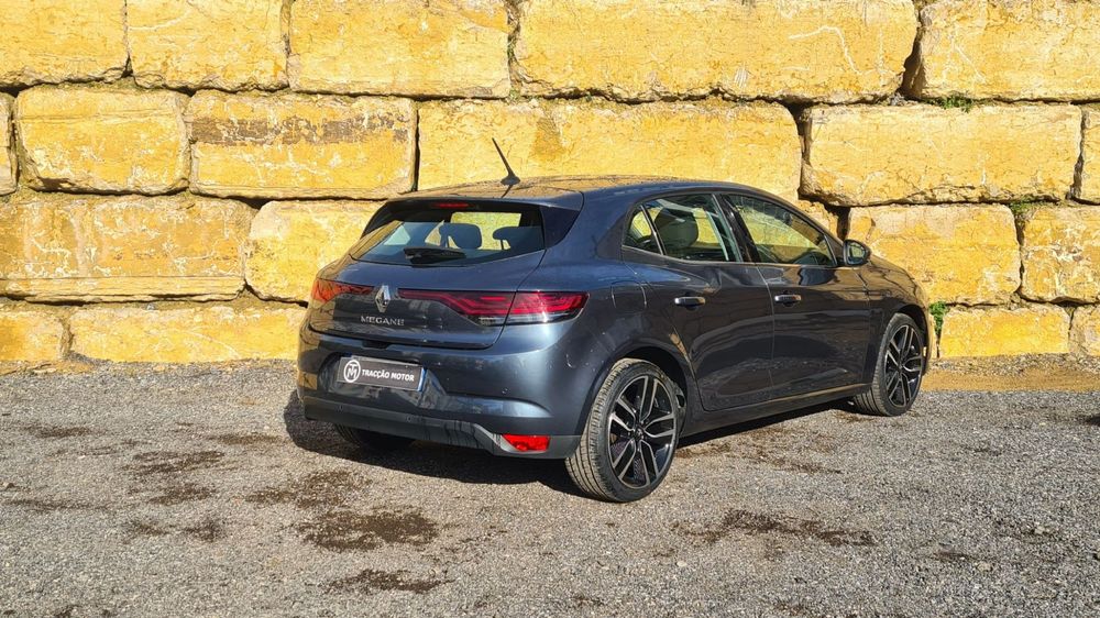 Usado Renault Mégane 2021 - 21 950 EUR, 82 985 km - Standvirtual.com