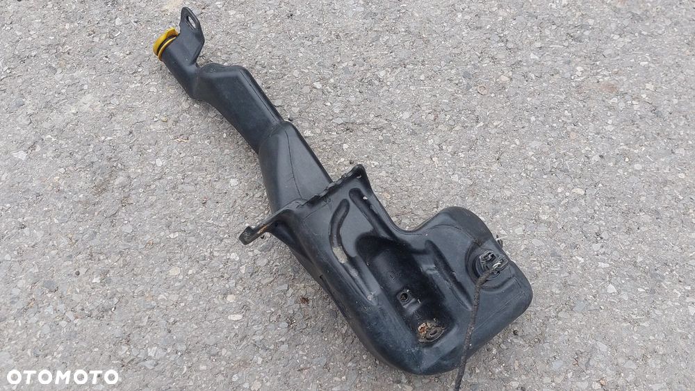 Używany Zbiorniki płynu do spryskiwaczy - 60 PLN - Otomoto.pl