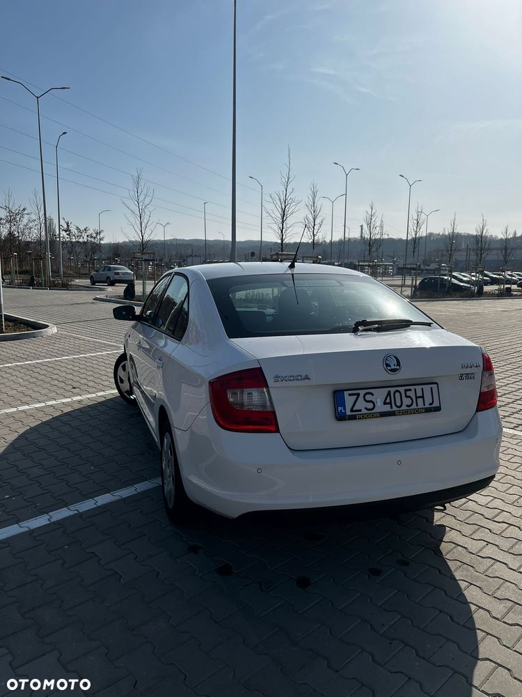 Używany Skoda RAPID 2013 - 14 000 PLN, 328 393 km - Otomoto.pl