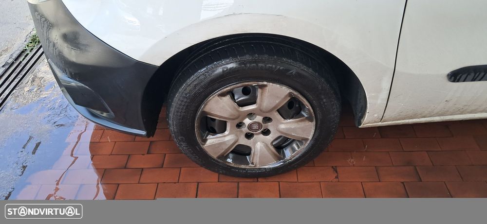 Usado Fiat Doblo Dobló Cargo 1.3 Mj Easy 3l 2015 - 4 500 EUR, 170 269 ...