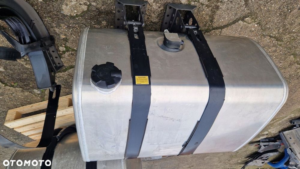 Nowy Części - 3 199 PLN - Otomoto.pl