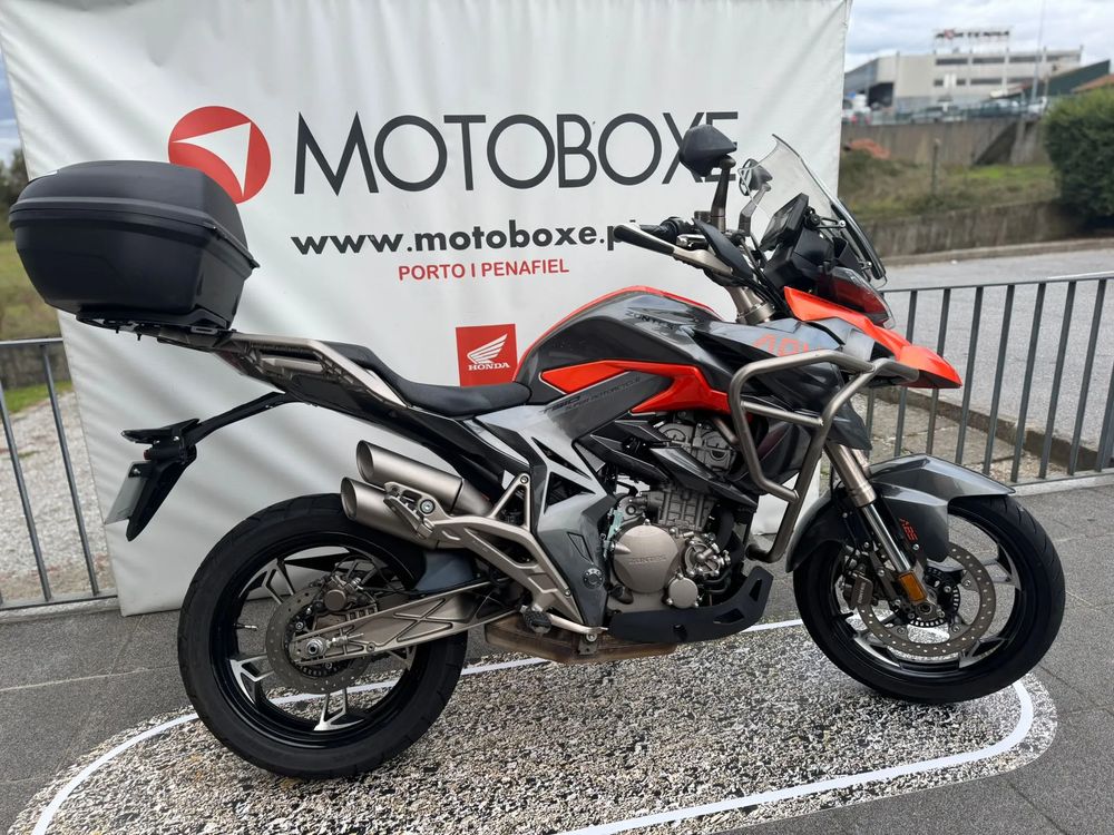 Usado Zontes 310T 2021 - 2 950 EUR - Standvirtual.com