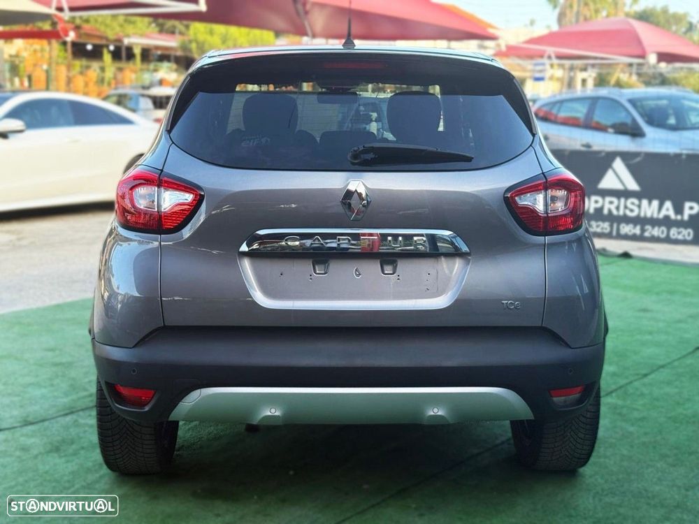 Usado Renault Captur 2016 - 12 990 EUR, 169 580 km - Standvirtual.com