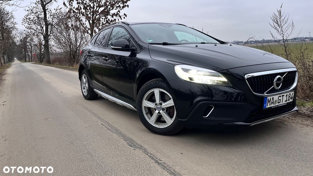 Używany Volvo V40 Cross Country 2017 - 44 500 PLN, 161 500 km - Otomoto.pl