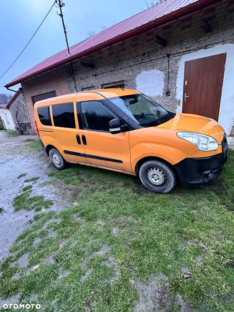 Używany Fiat Doblo 2010 - 7 000 PLN, 211 000 km - Otomoto.pl
