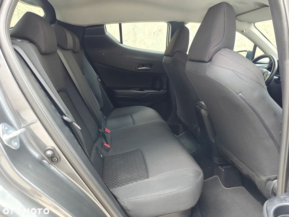 Używany Toyota C-HR 2021 - 81 900 PLN, 87 851 km - Otomoto.pl