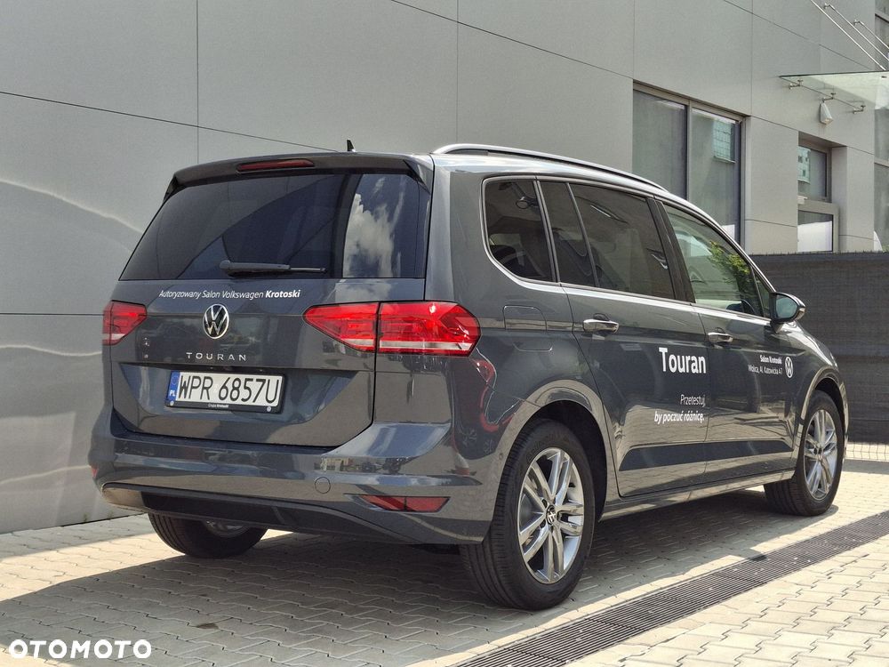 Nowy Volkswagen Touran 2025 - 141 000 PLN, 16 km - Otomoto.pl