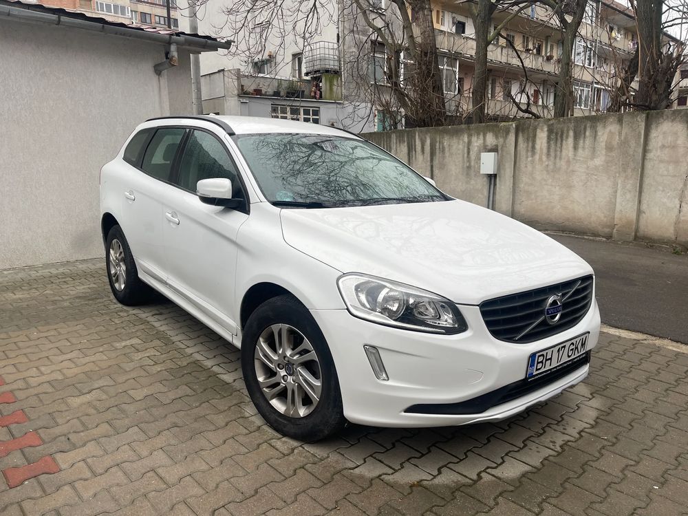 Utilizat Volvo XC 60 2017 - 12 999 EUR, 203 600 km - Autovit.ro
