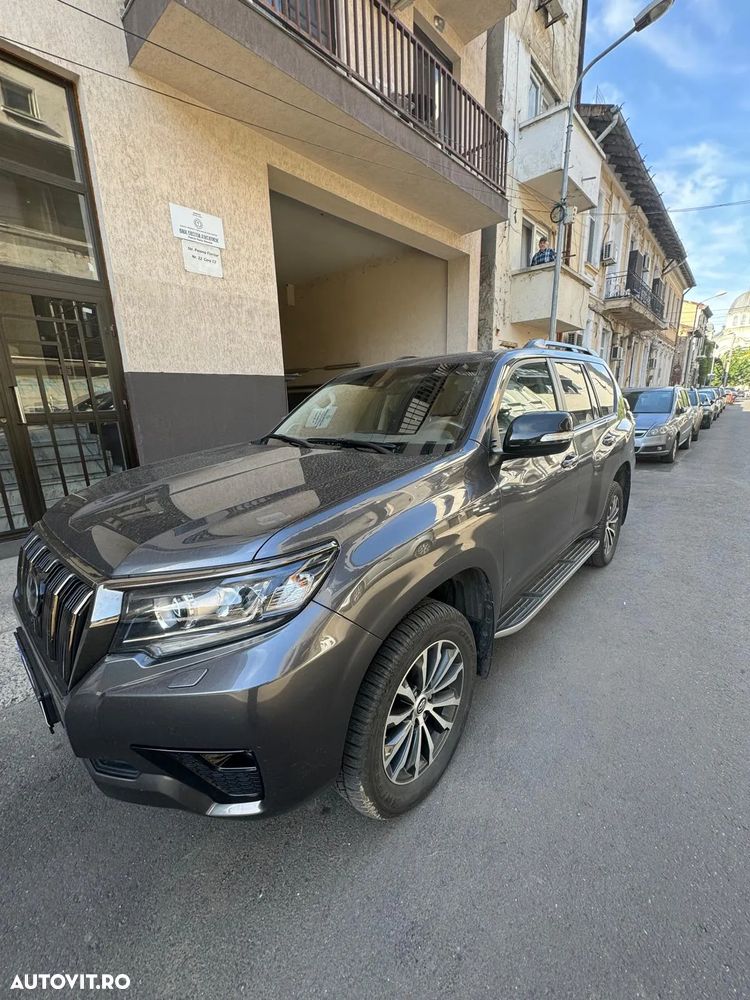 Utilizat Toyota Land Cruiser 2022 - 61 900 EUR, 32 000 km - Autovit.ro