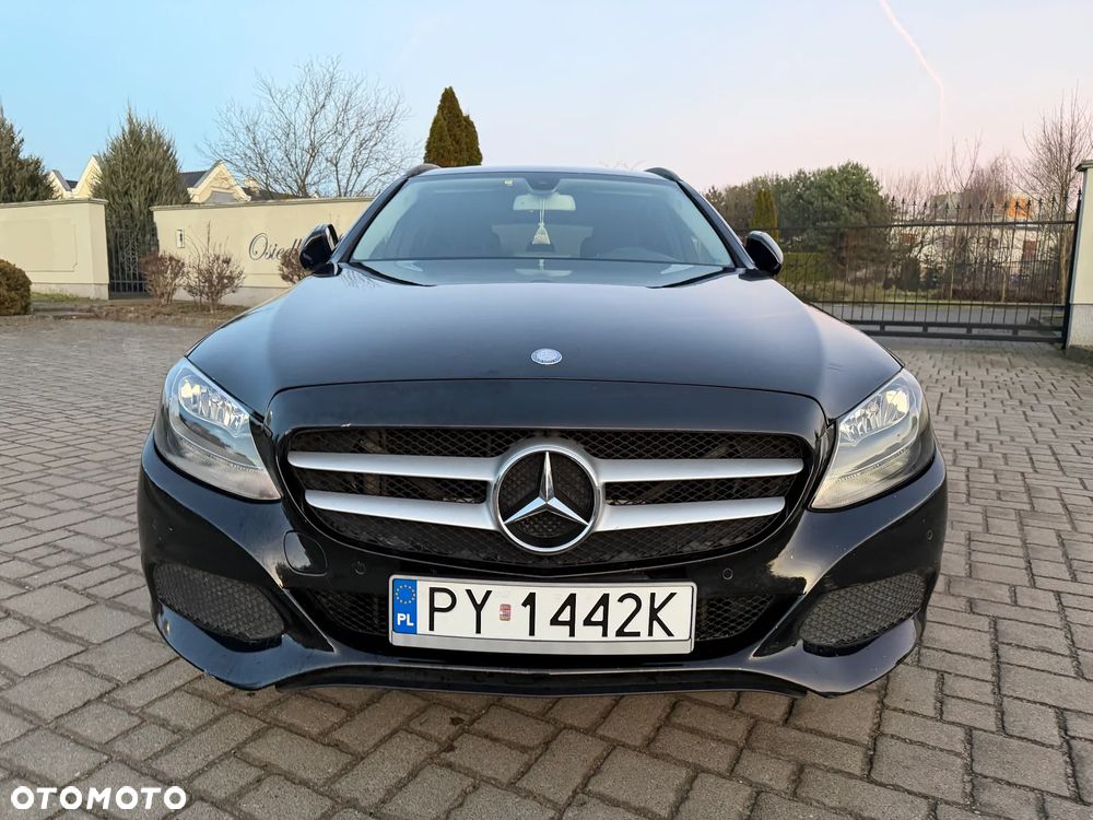 Używany Mercedes-Benz Klasa C 2017 - 47 900 PLN, 266 713 km - Otomoto.pl