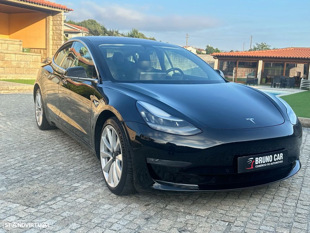 Usado Tesla Model 3 2019 - 27 990 EUR, 163 800 km - Standvirtual.com