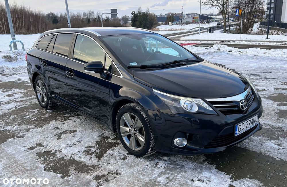 Używany Toyota Avensis 2014 - 50 900 PLN, 150 869 km - Otomoto.pl