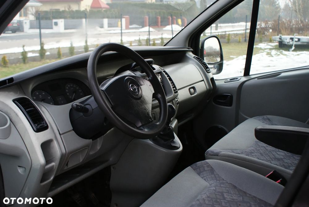 Używany Opel Vivaro 2006 - 19 500 PLN, 290 444 km - Otomoto.pl