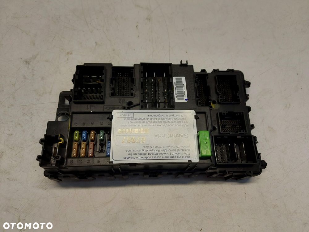 Używany Skrzynki bezpieczników - 850 PLN - Otomoto.pl