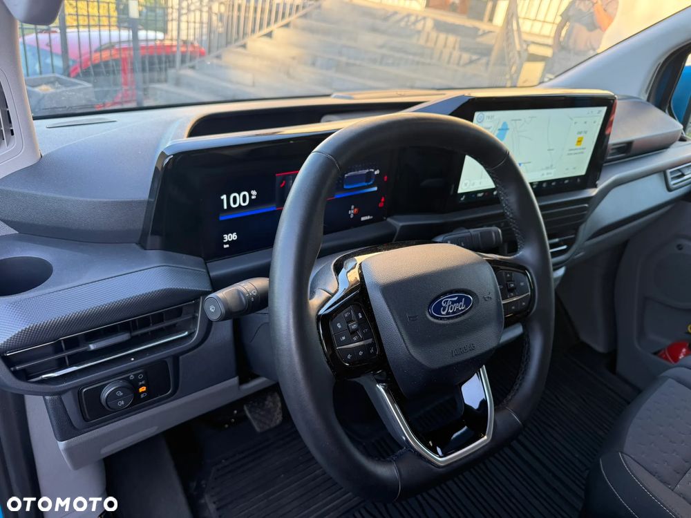 Używany Ford E – TRANSIT CUSTOM 2025 - 138 990 PLN, 15 531 km - Otomoto.pl