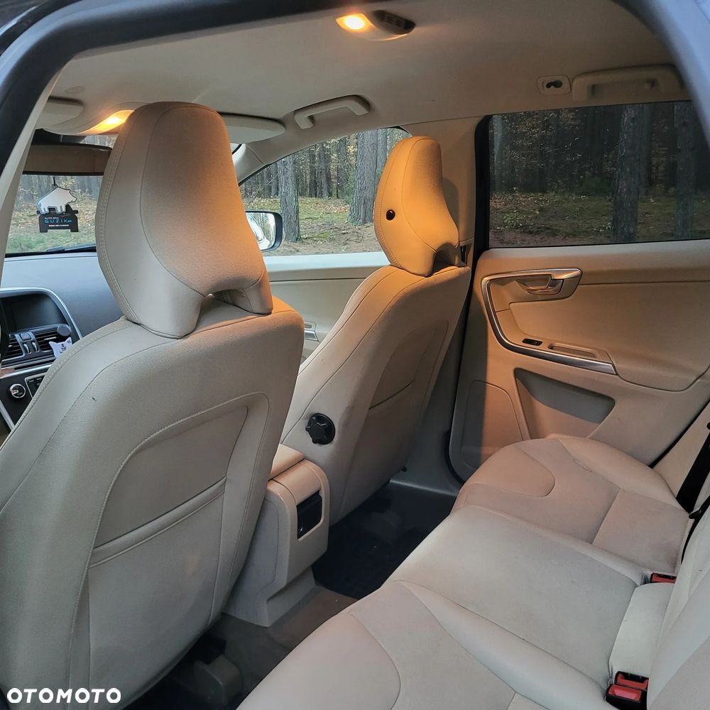 Używany Volvo XC 60 2012 - 30 900 PLN, 328 000 km - Otomoto.pl