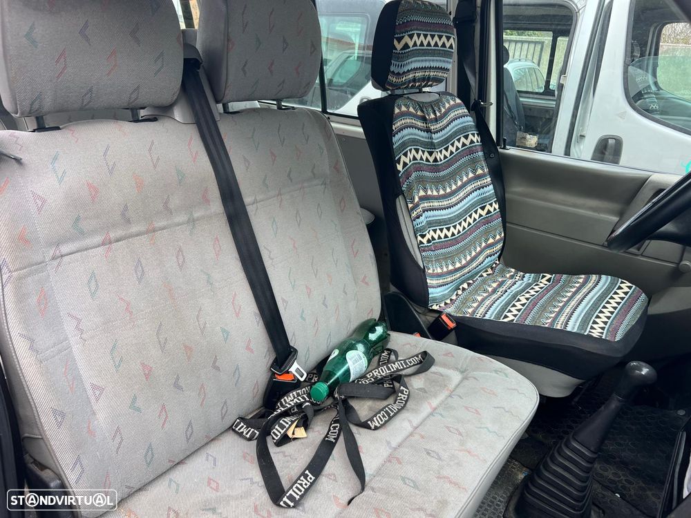 Usado VW Transporter 2002 - 3 000 EUR, 387 757 km - Standvirtual.com