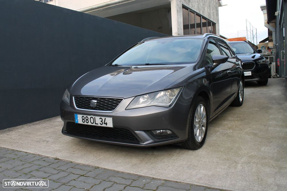 Usado SEAT Leon ST 2014 - 6 900 EUR, 337 000 km - Standvirtual.com