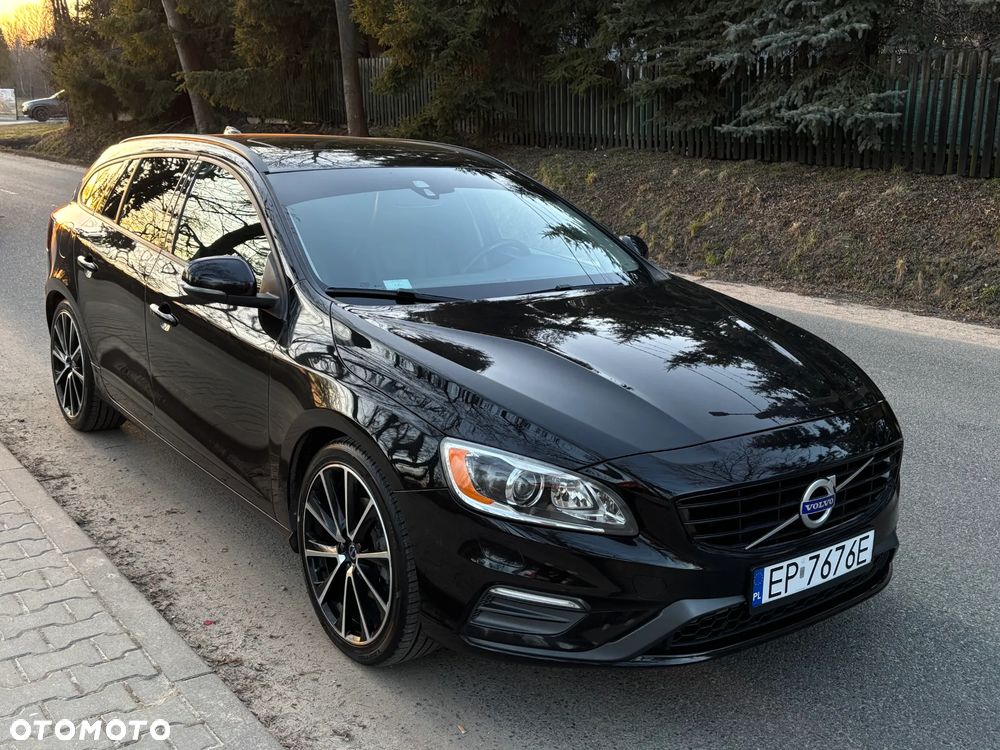 Używany Volvo V60 2018 - 61 900 PLN, 148 883 km - Otomoto.pl