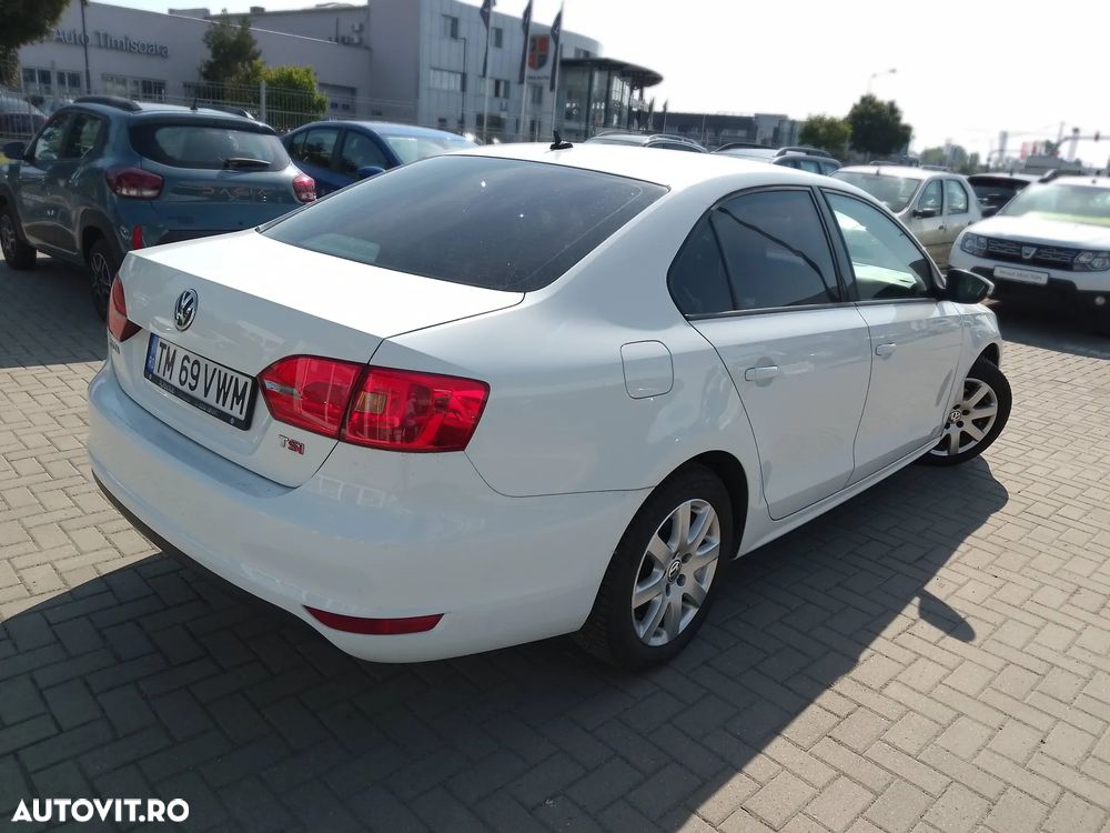 Second hand Volkswagen Jetta - 8 700 EUR62 060 km - Autovit