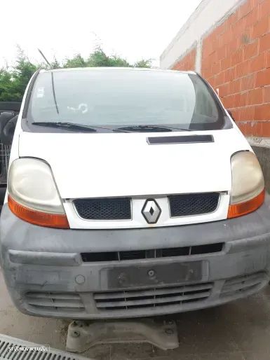 Usado Renault Trafic 2004 - 1 234 EUR, 100 000 km - Standvirtual.com