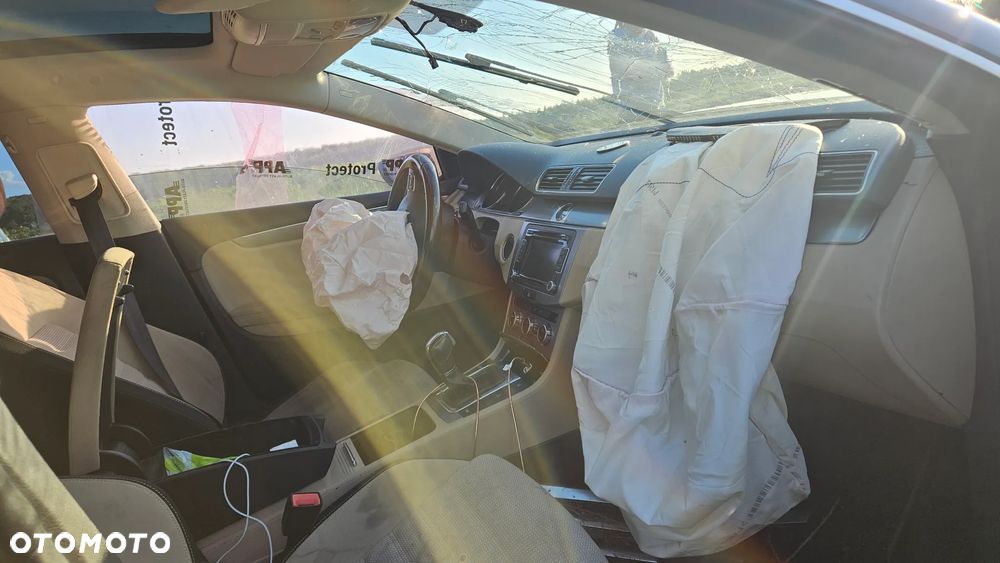 Używany Volkswagen CC 2012 - 8 000 PLN, 231 680 km - Otomoto.pl