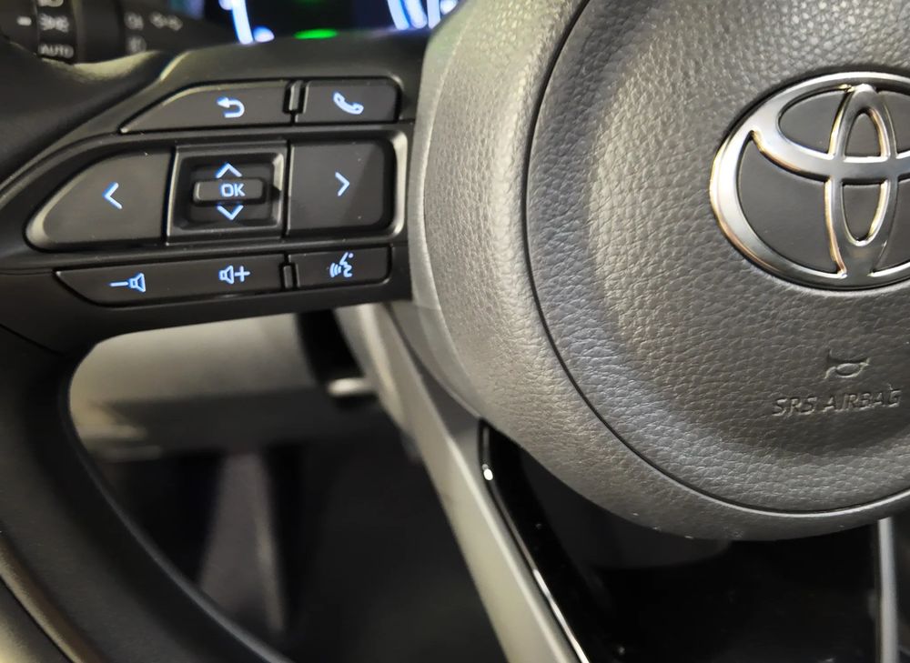 Nou Toyota Yaris Cross 2024 - 28 204,19 EUR, 5 km - Autovit.ro