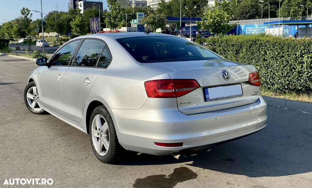 Second hand Volkswagen Jetta - 6 850 EUR253 130 km - Autovit