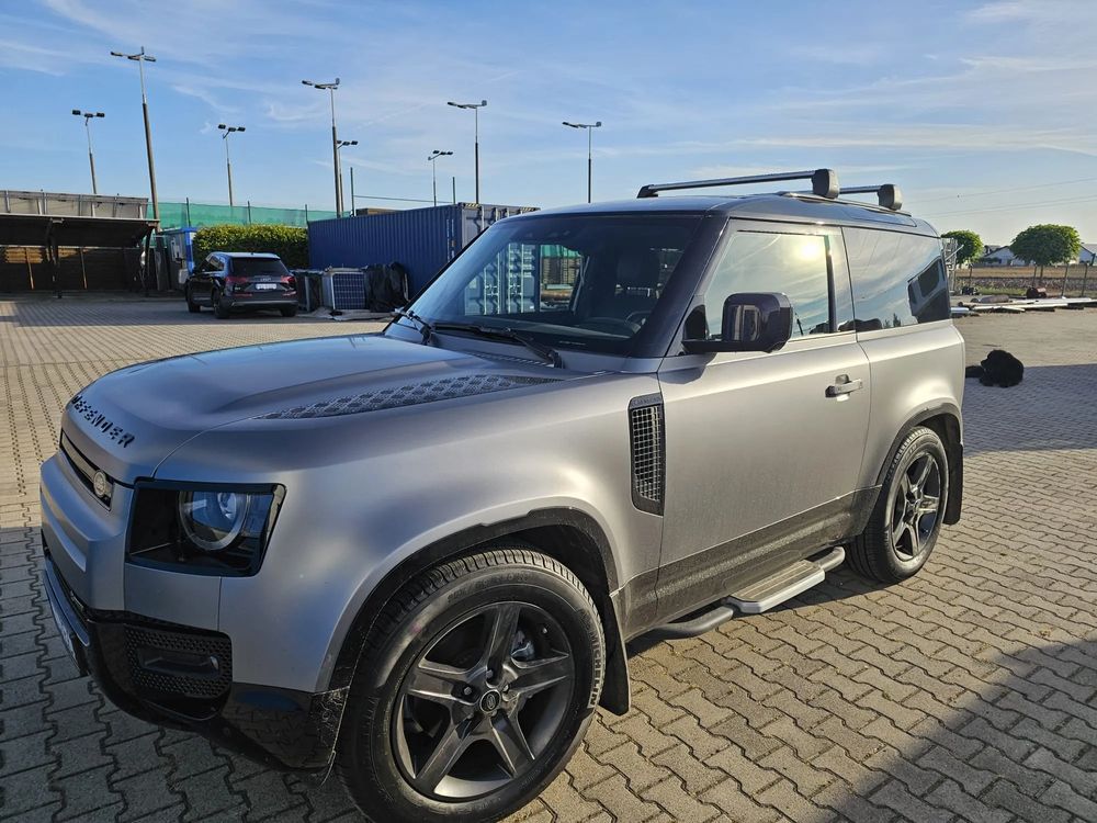 Używany Land Rover Defender 2022 - 369 000 PLN, 18 763 km - Otomoto.pl