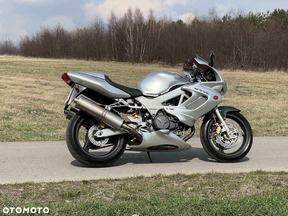 Używany Honda VTR 1998 - 8 200 PLN - Otomoto.pl