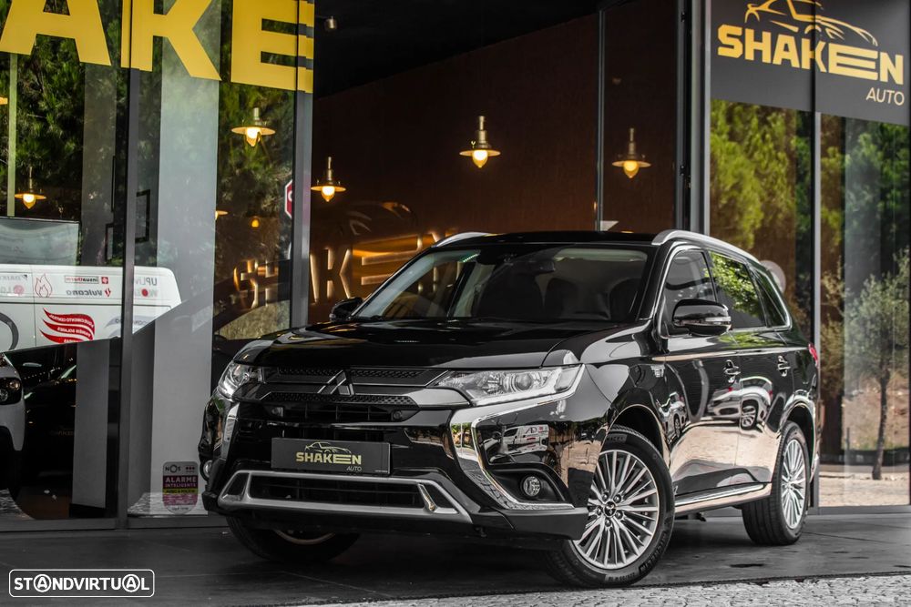 Usado Mitsubishi Outlander 2020 - 23 900 EUR, 154 236 km - Standvirtual.com