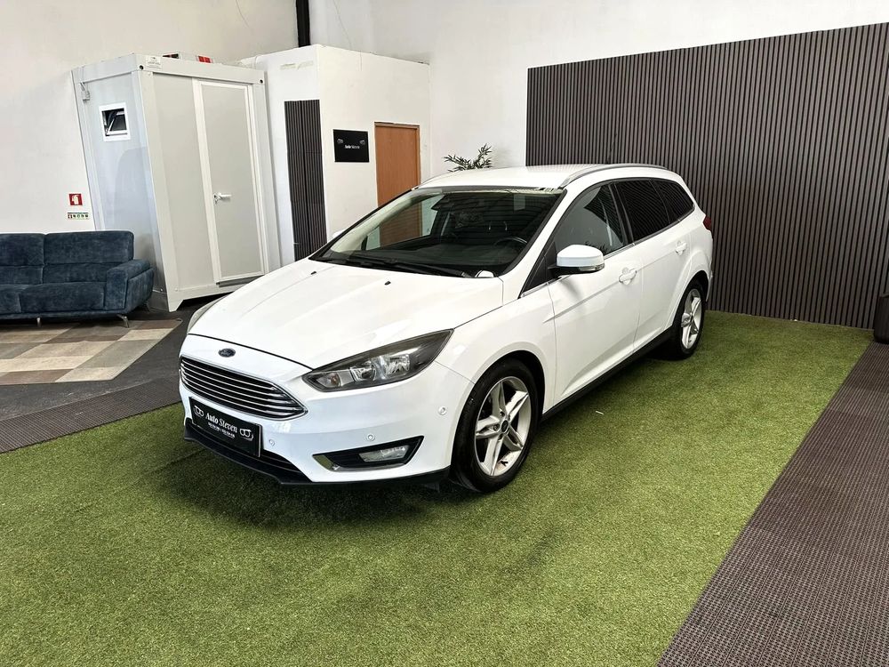 Usado Ford Focus SW 2015 - 12 400 EUR, 105 000 km - Standvirtual.com