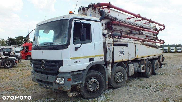 Używany Mercedes-Benz Actros 4144 8x4/4 / Pompa do betonu SERMAC 5Z41 ...