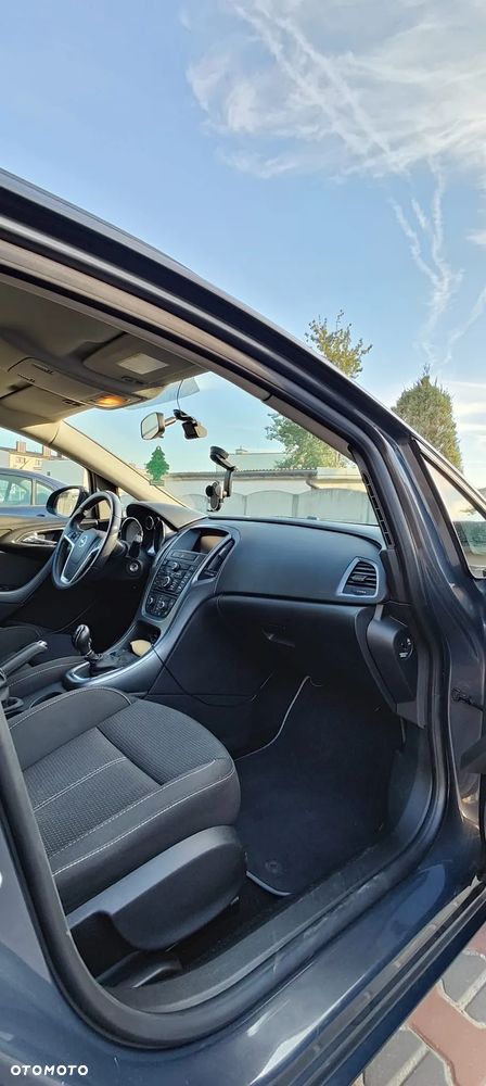Używany Opel Astra 2014 - 30 900 PLN, 105 000 km - Otomoto.pl