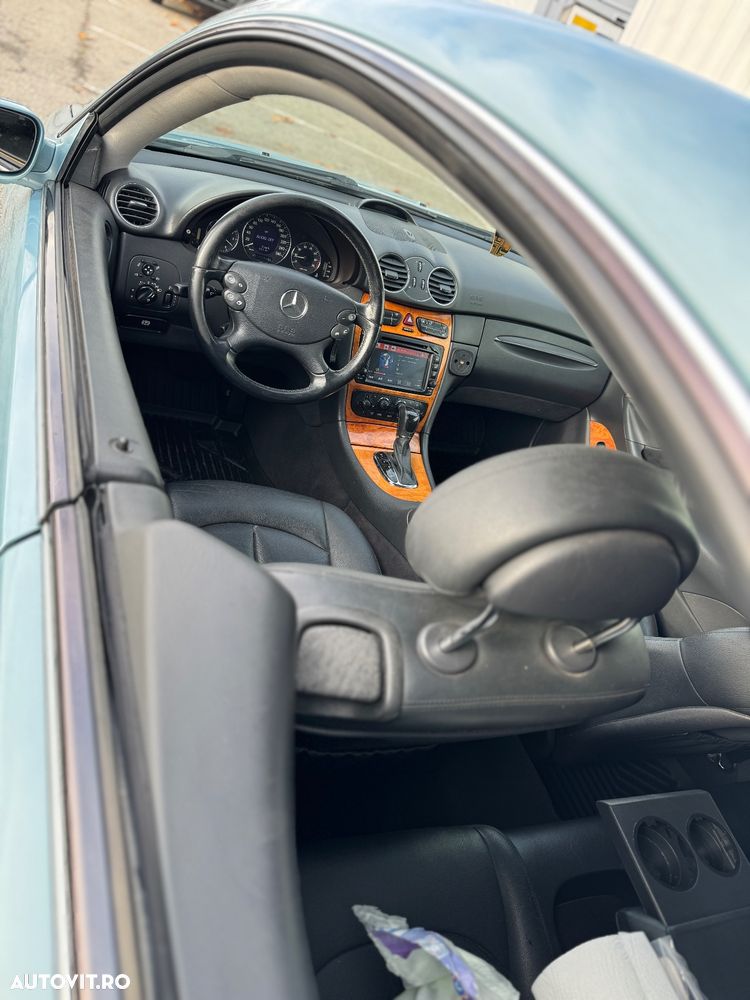 Utilizat Mercedes-Benz CLK 2003 - 6 200 EUR, 101 000 km - Autovit.ro